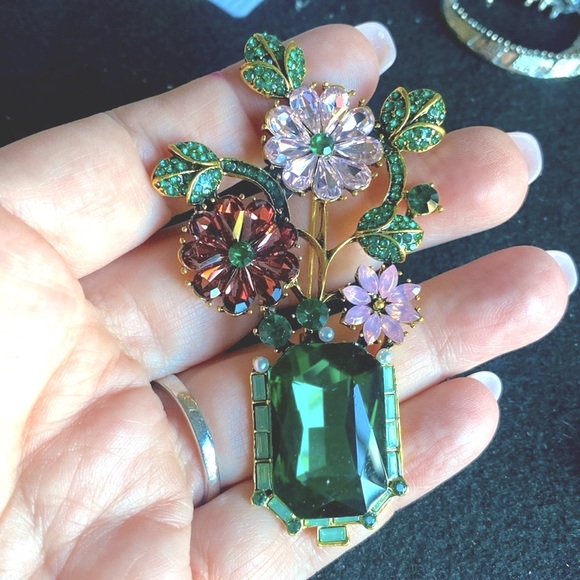 Jewelry | Flowers In Vase Brooch Broach Stunning Brooche | Poshmark